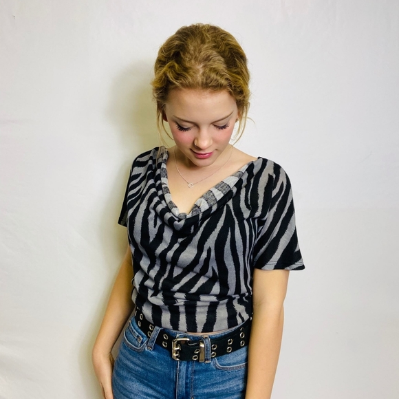 Heart Soul | Tops | New Trendy Tiger Stripe Top Wlace | Poshmark